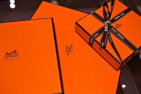 Best Fashion Packaging : สุดยอดแพคเกจจิ้งของแบรนด์แฟชั่นชื่อดังที่แค่ได้ถือก็ฟินแล้ว - JEAB.com
