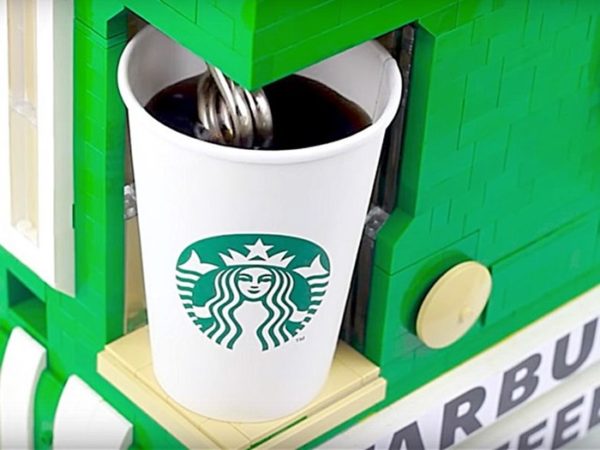 ชวนส่องความไฮเทค เมื่อ LEGO มาเป็นเครื่องชงกาแฟ Starbucks ที่ใช้ได้จริง ...
