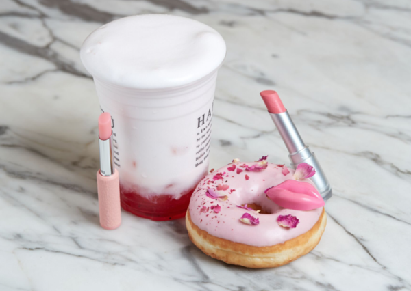 พาส่องความดีงามของ Lips Cafe ป็อปอัพคาเฟ่ในฮ่องกง ที่ผู้หญิงสายบิวตี้ ...