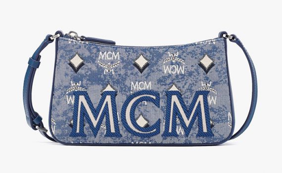 ชวนส่องไอเท็มสุดปังจาก Vintage Monogram Jacquard Collection ของ MCM ...